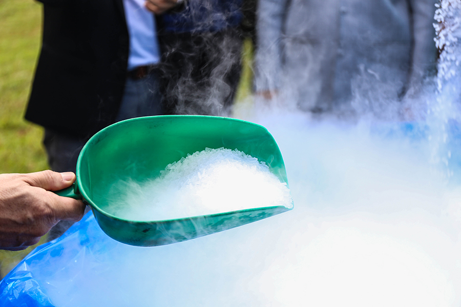 BIG Prompt Support Dry Ice for Rainmaking in PM 2.5 Crisis